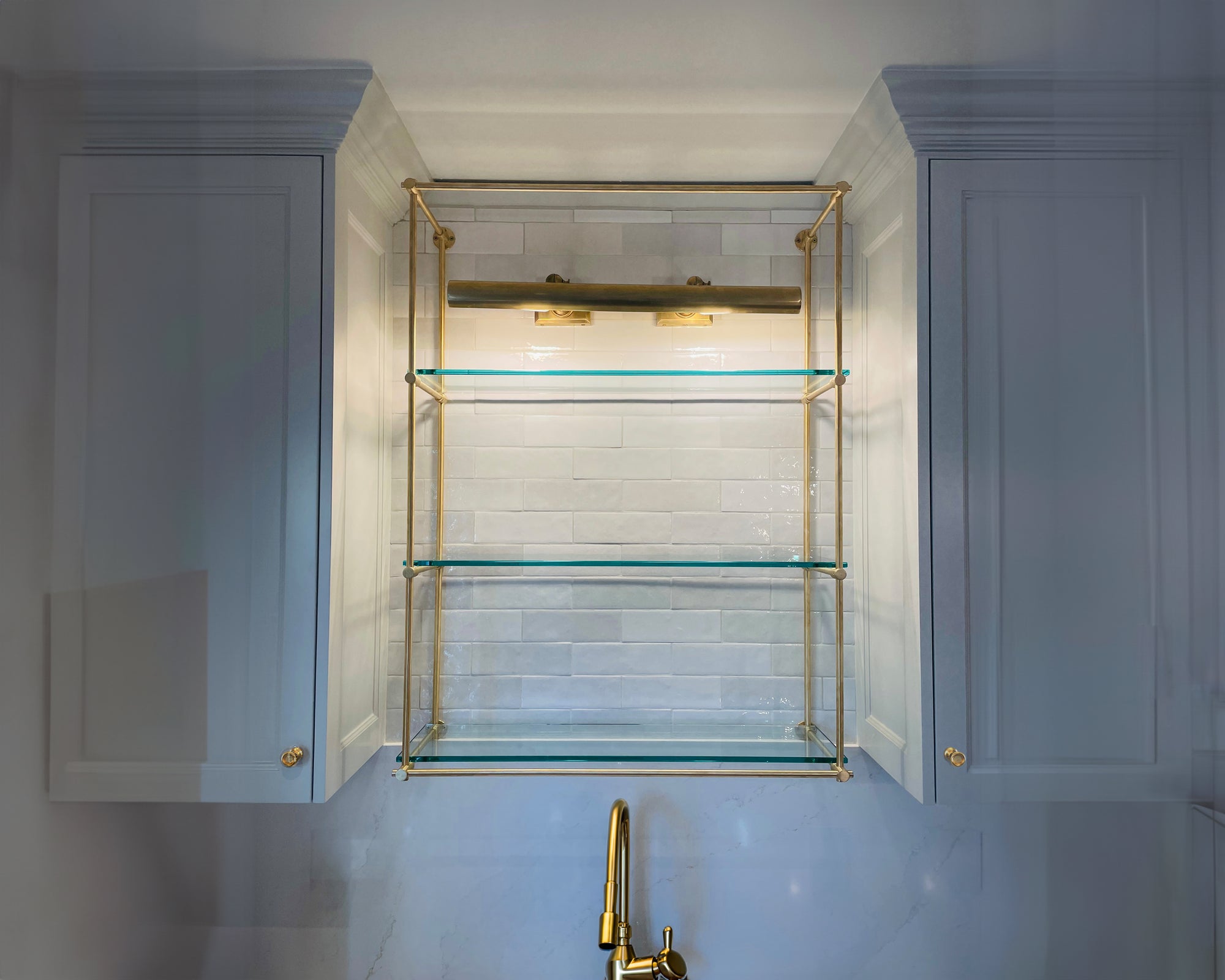 Solid brass fittings for brass shelving unit – Brassshelf